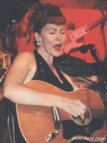 Kim Lenz - Photos